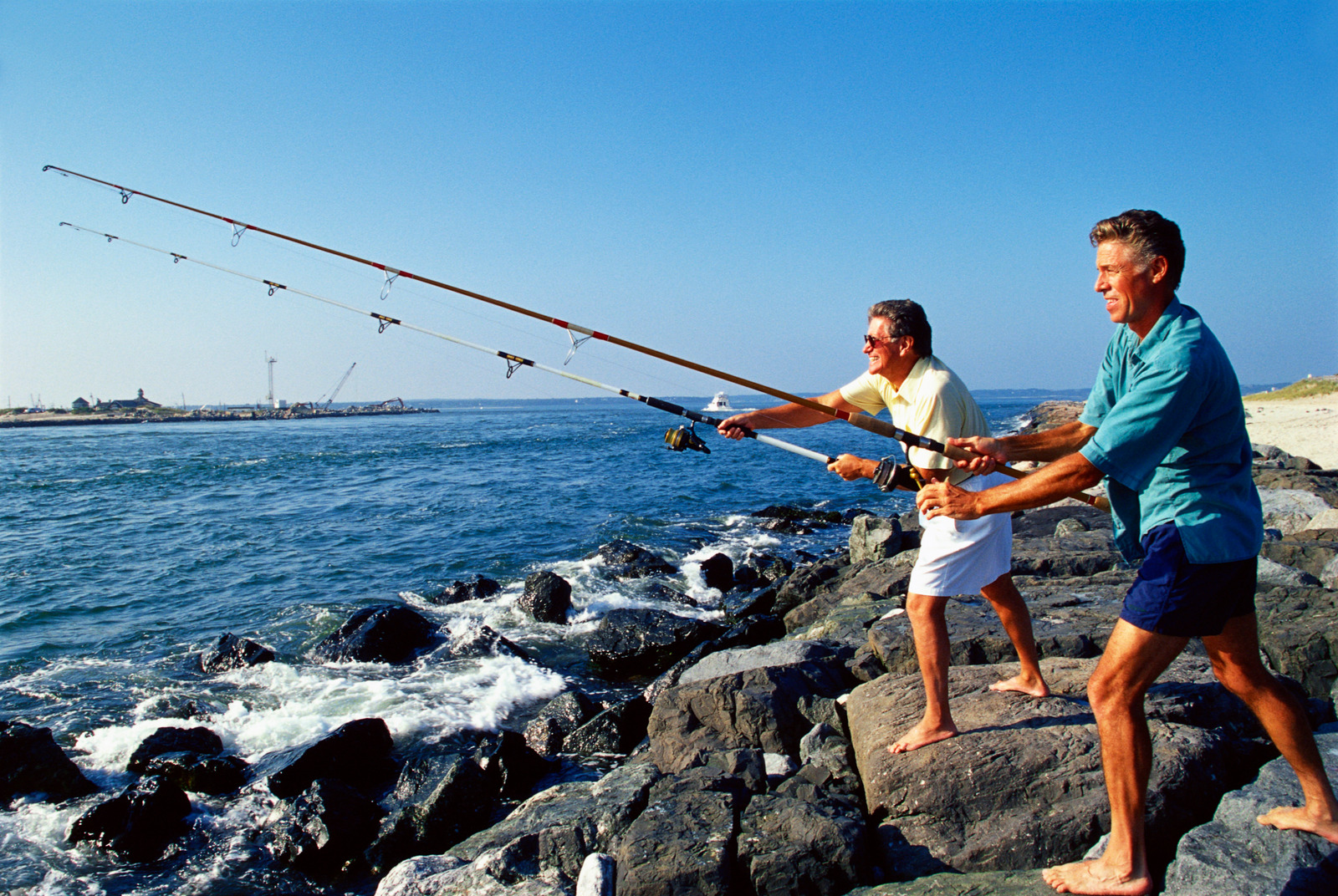 Best Surf Fishing Rods - Fishermen's Angle